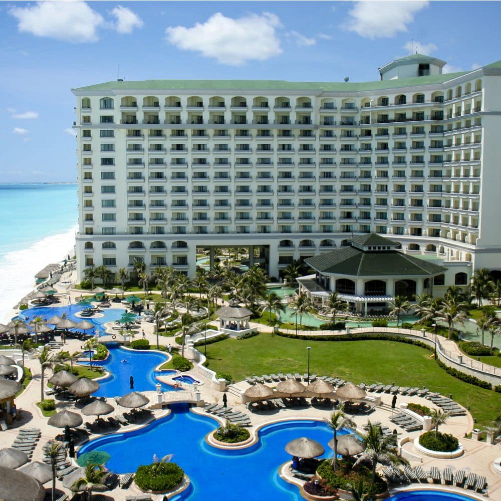 Two-Way Radios for Hotels, Resorts, and Casinos | Hytera US